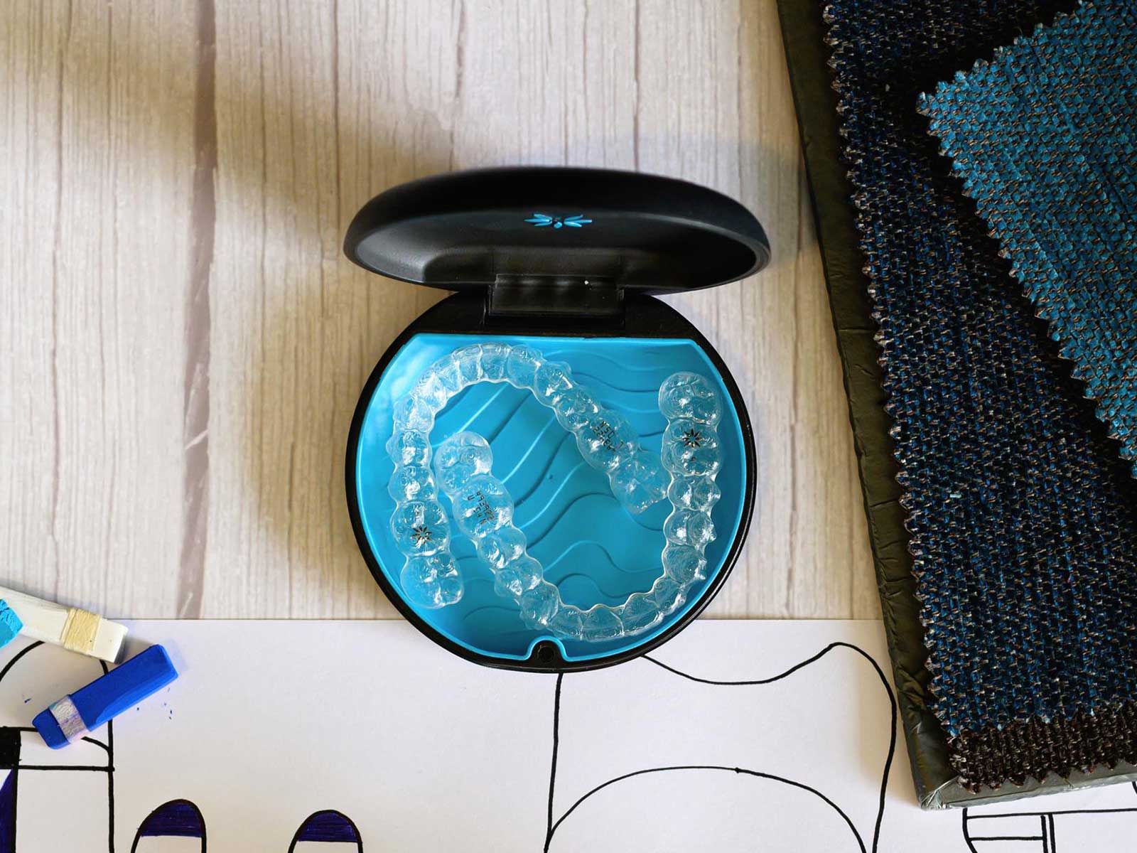 Caja para aligners Invisalign de color negro – Invisalign Accessory ...